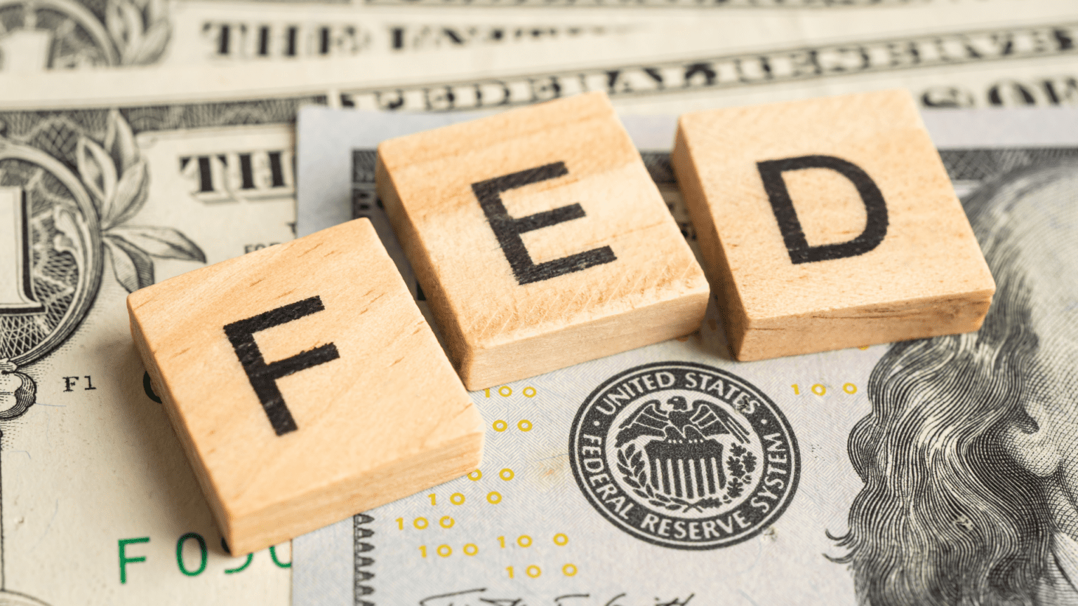 Should the Fed Cut Rates? Will the Fed Cut Rates? - Moneta